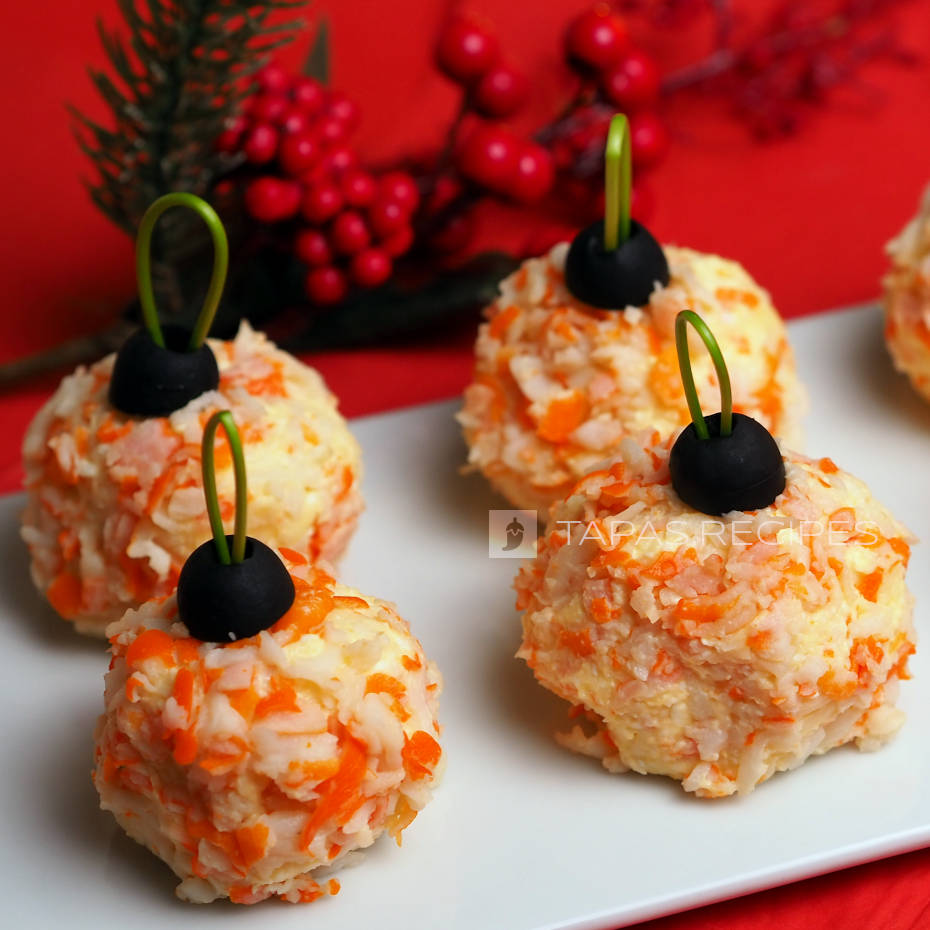 Festive Christmas Ornament Tapas